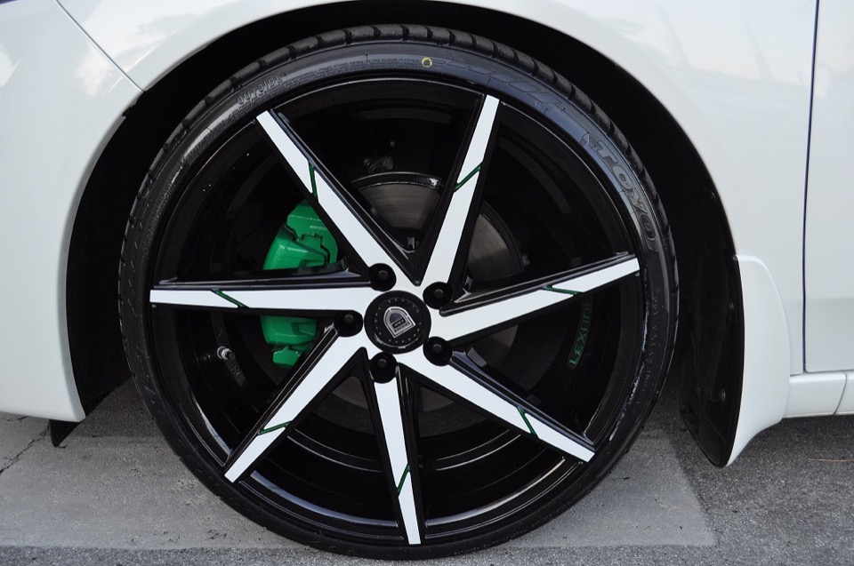 Ocala Client Updates Wheels and Tires on 2012 Acura