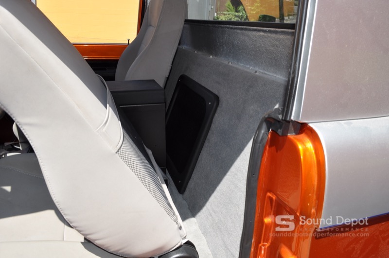 Classic Ford Bronco Audio System For Repeat Newberry Client