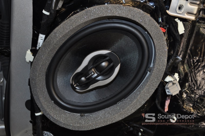 Melrose Client Upgrades Ford F-250 Audio System